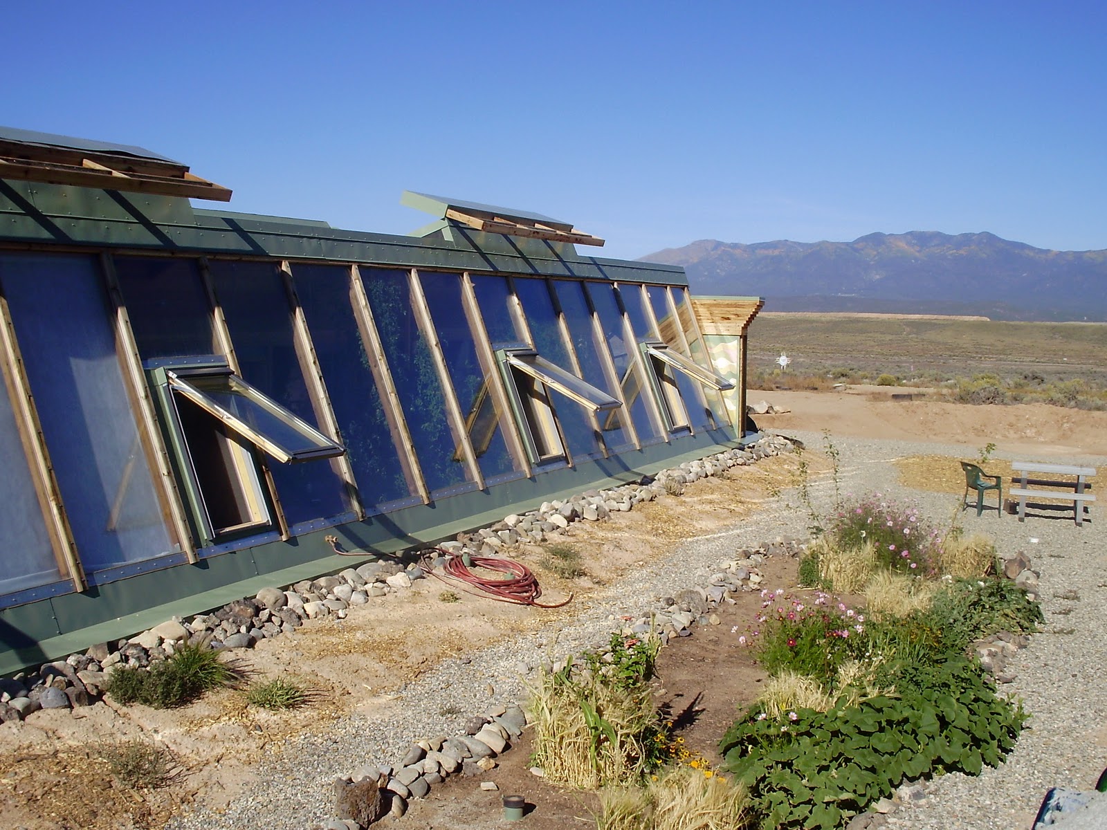 Life at 55 mph: Greater World Earthship Community in Taos, New Mexico ...