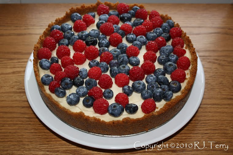 Bepa's Garden: Vegan Raspberry / Blueberry Cheescake