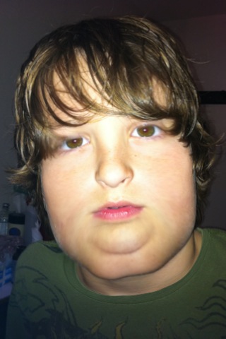 4 Redlegs: Fat faces and weird faces