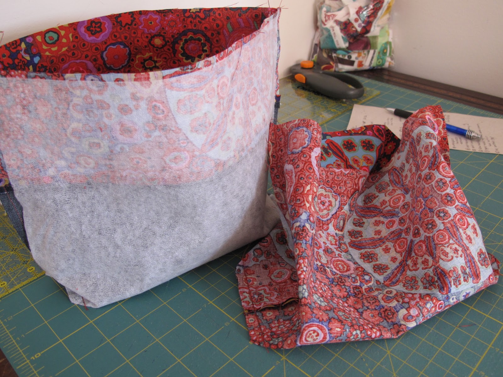 Two Hippos: Tutorial: Loop Bag