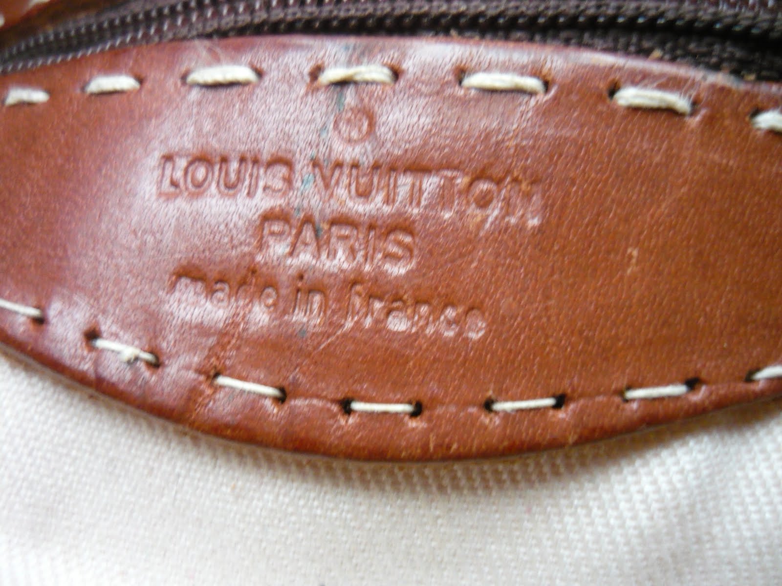 CLOTHBOX: Geanta Louis Vuitton Expediata