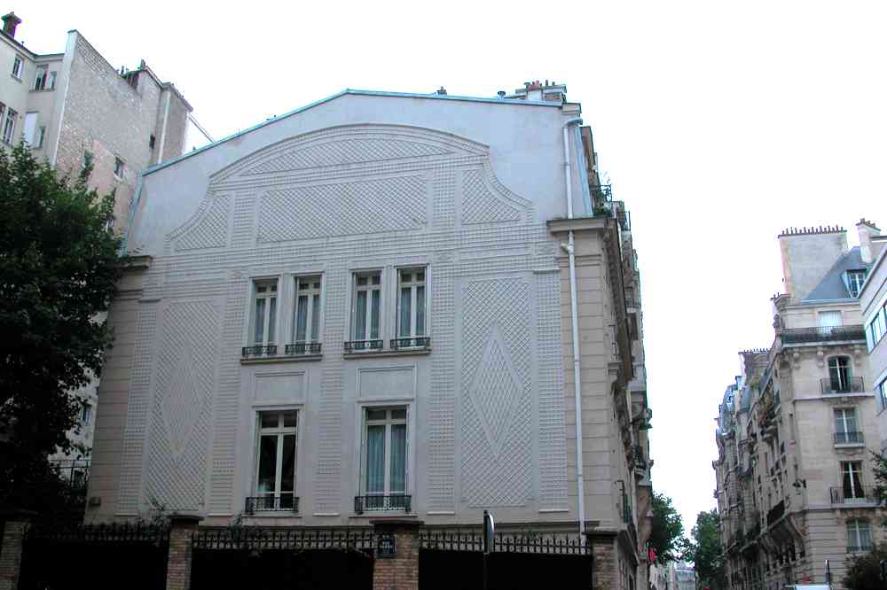 PARIS ARCHITECTURE: RUE SPONTINI