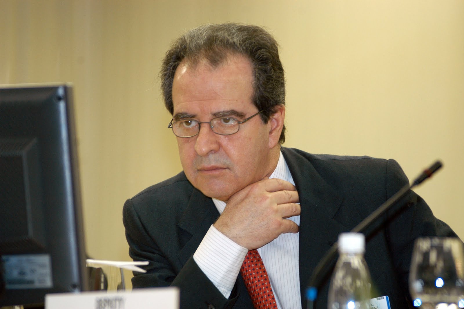 Maguila y yo: Radicales: breve síntesis de su actuación desde 1983