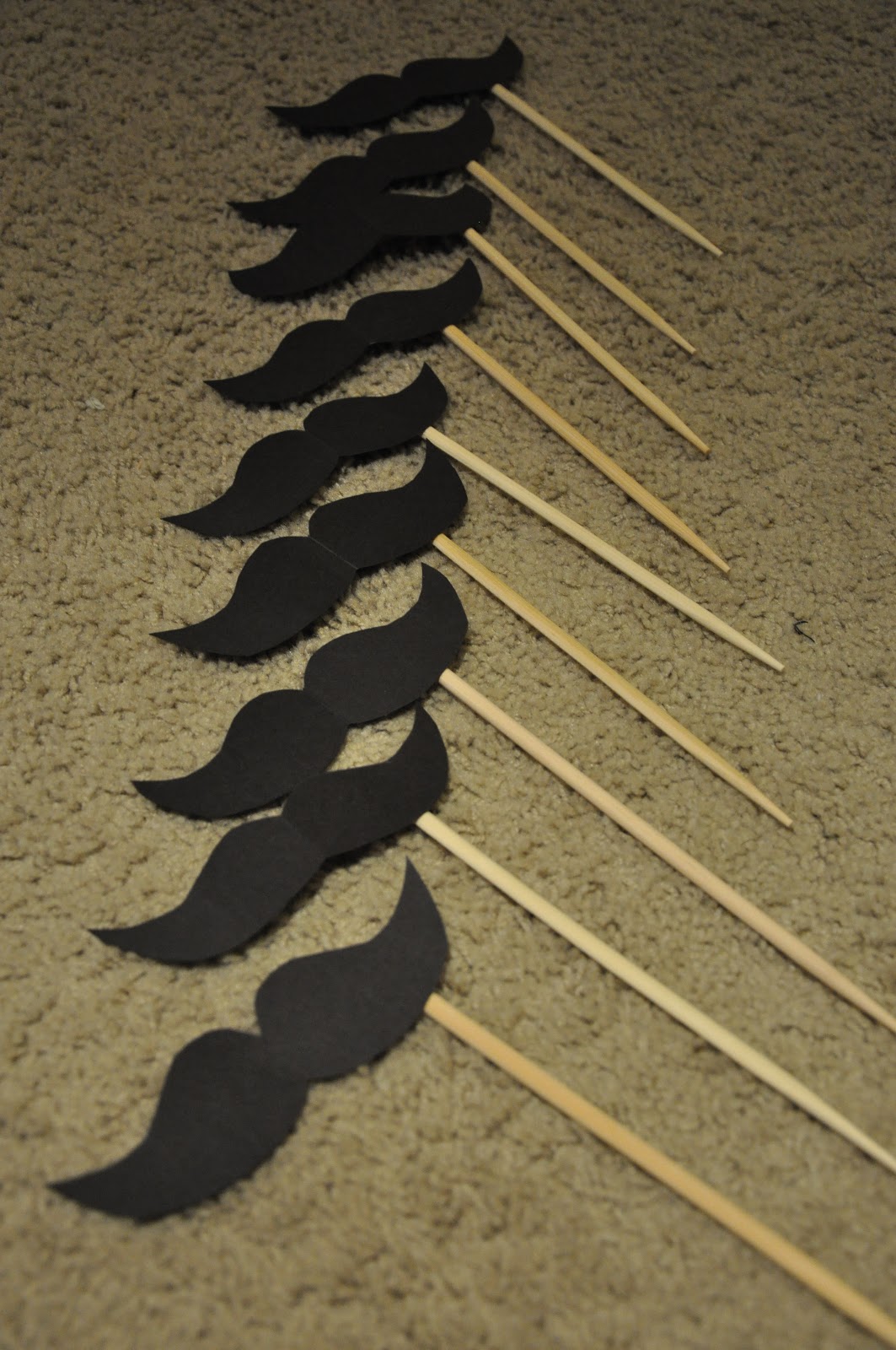 Just call me Ryanne: DIY: Santa Beard on a Stick