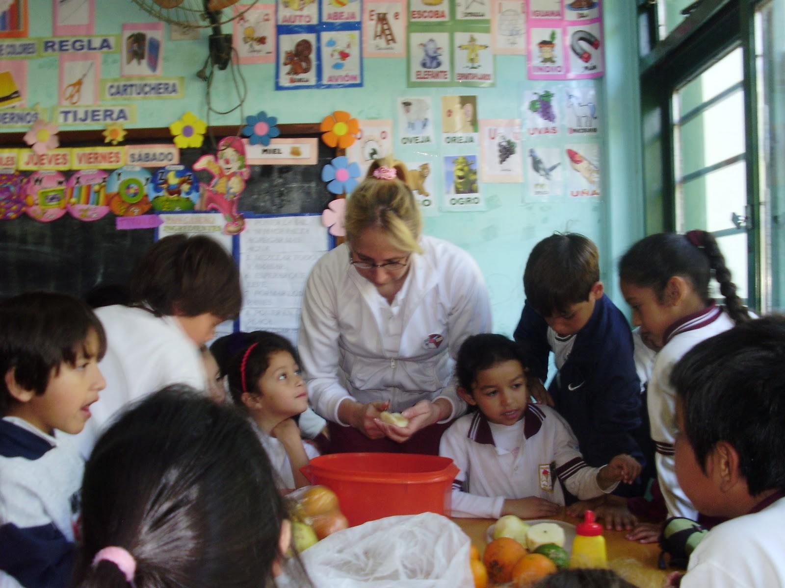 MARIANA CABALLERO: TEXTO INSTRUCTIVO: ENSALADA DE FRUTAS MARIANA CABALLERO: TEXTO INSTRUCTIVO: ENSALADA DE FRUTAS