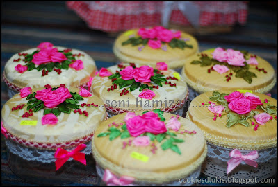 Cookies 'D' Lukis: Tawaran Istimewa Bekas Kuih Raya berhias Bunga Reben