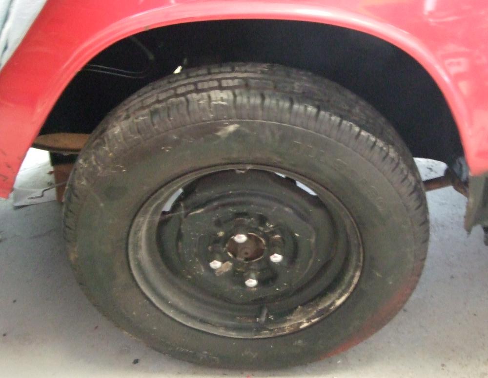 Triumph Spitfire Adventure: Wheel Well Respray