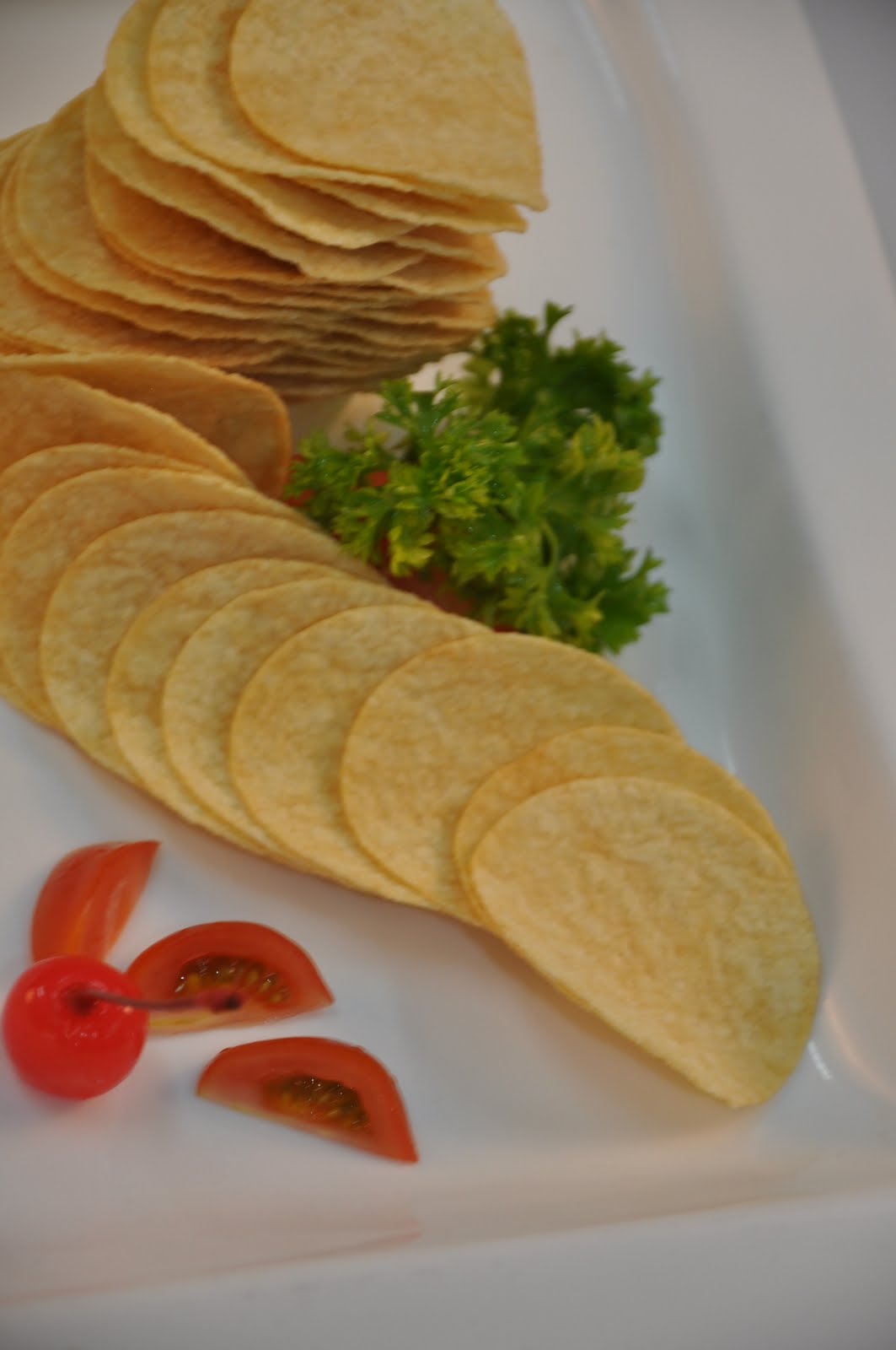ChefRahmanWorld: PRESENTATION OF POTATO CHIPS