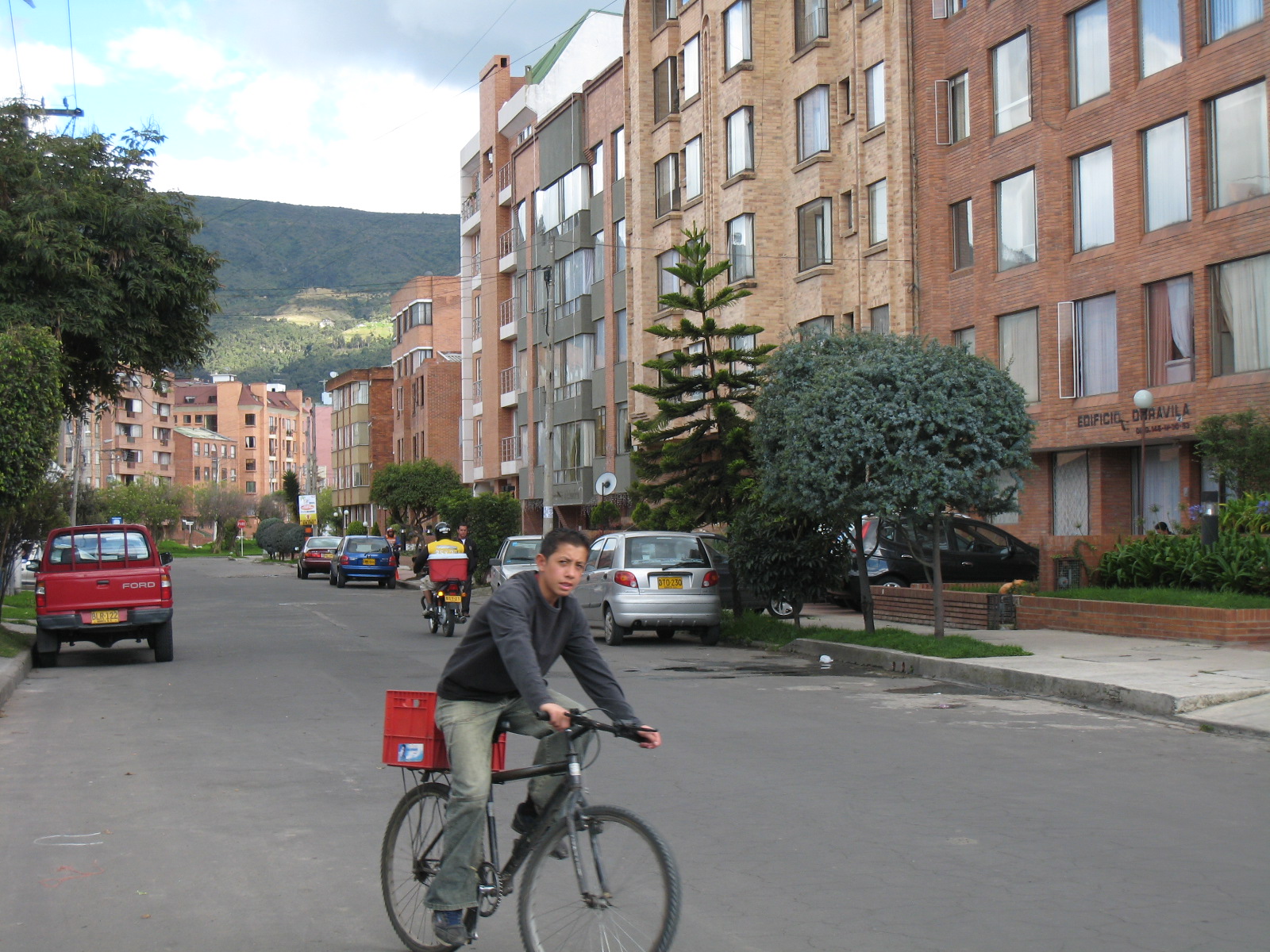 Jcbaway: Our home, the Bogota 10K and freak snow