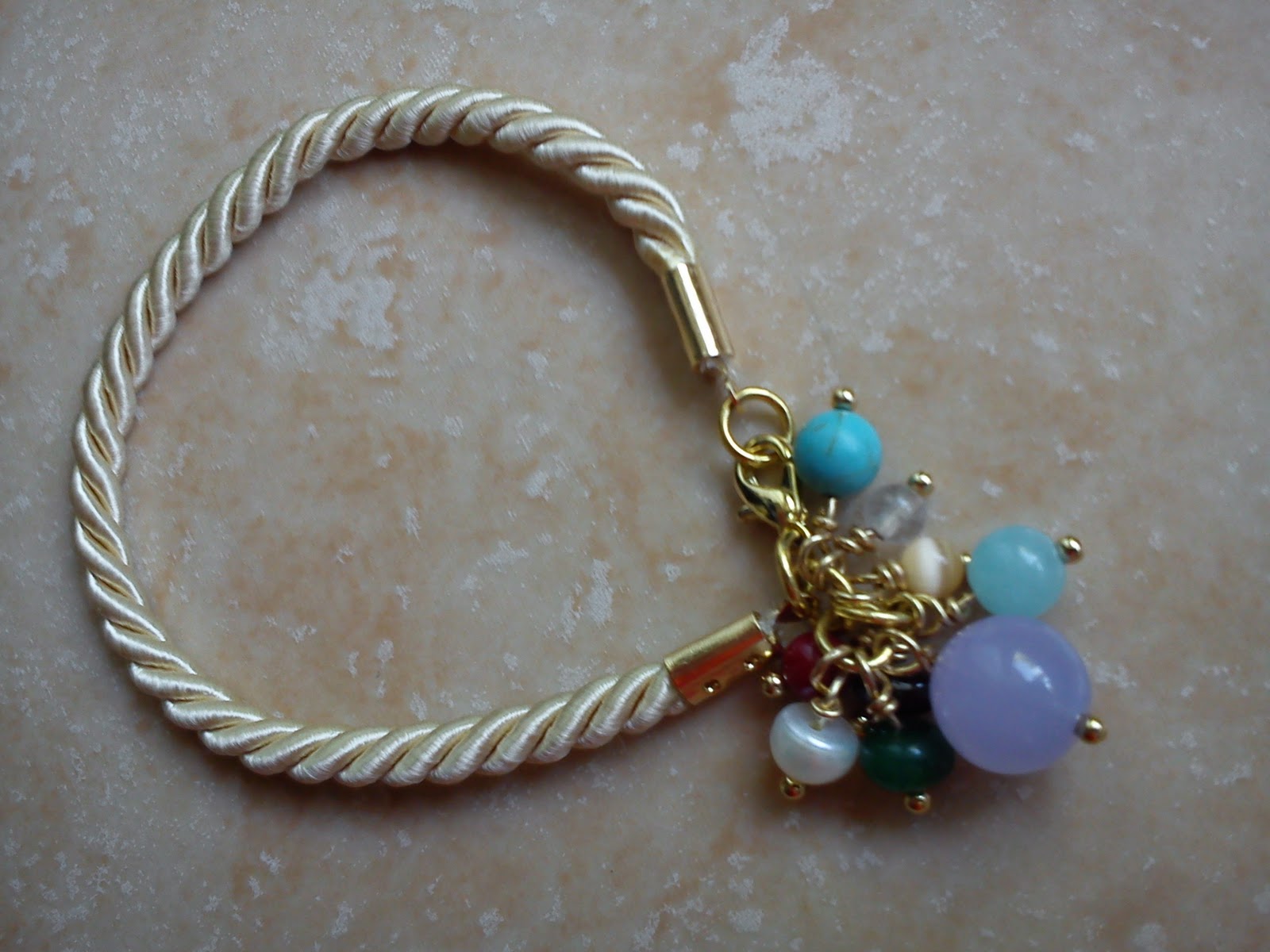 Χειροποίητα κοσμήματα... to love!: Βραχιόλι faux bijoux με ημιπολύτιμες ...