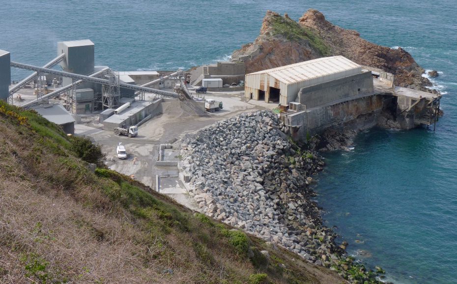 crapaudmatic: Ronez Point and hidden bunker