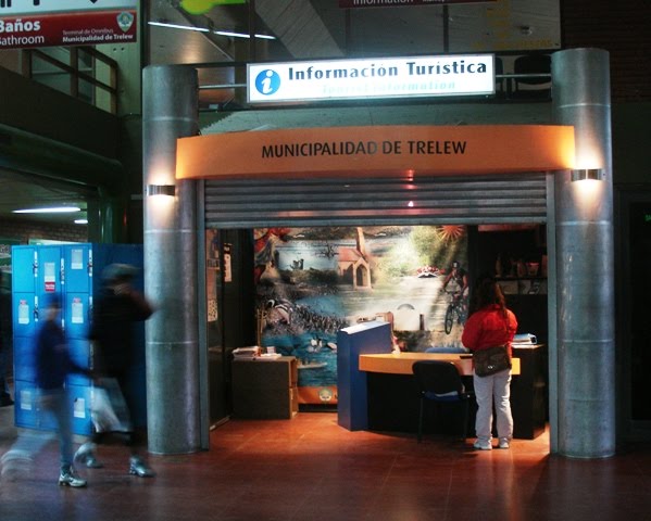 Turismo: reabrió el centro de informes | Llegaron los indios