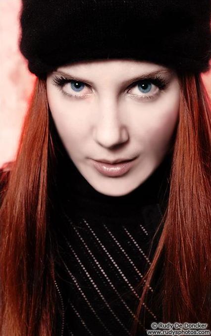Viva La Inspiracion: Simone Simons