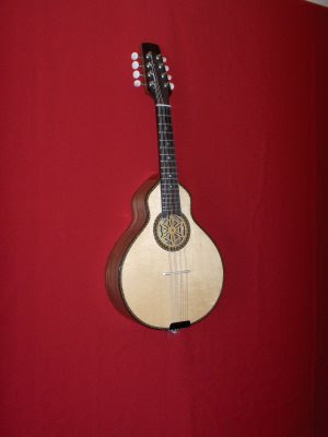 Instrumentos Tradicionais: BANDOLIM