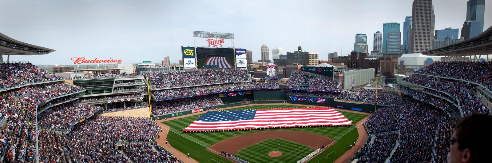 Free Press Photo News: Target Field panoramic - Cole Ryg