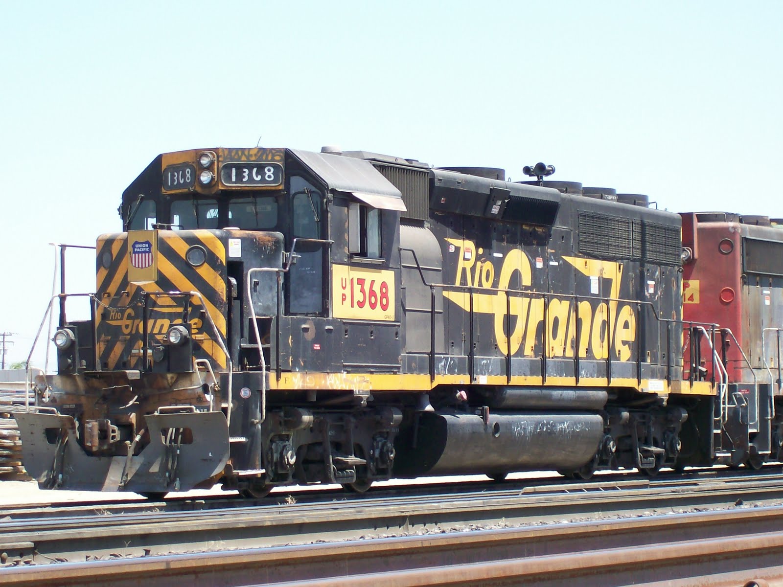 The Railroad Modeler: Railroad Photo Gallery - Union Pacific GP40-2 1368 (Ex Rio Grande)