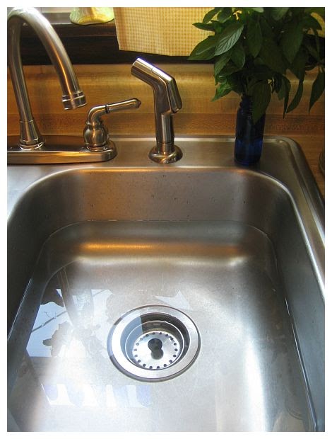 The Country Cellar: How to lanolize wool soakers