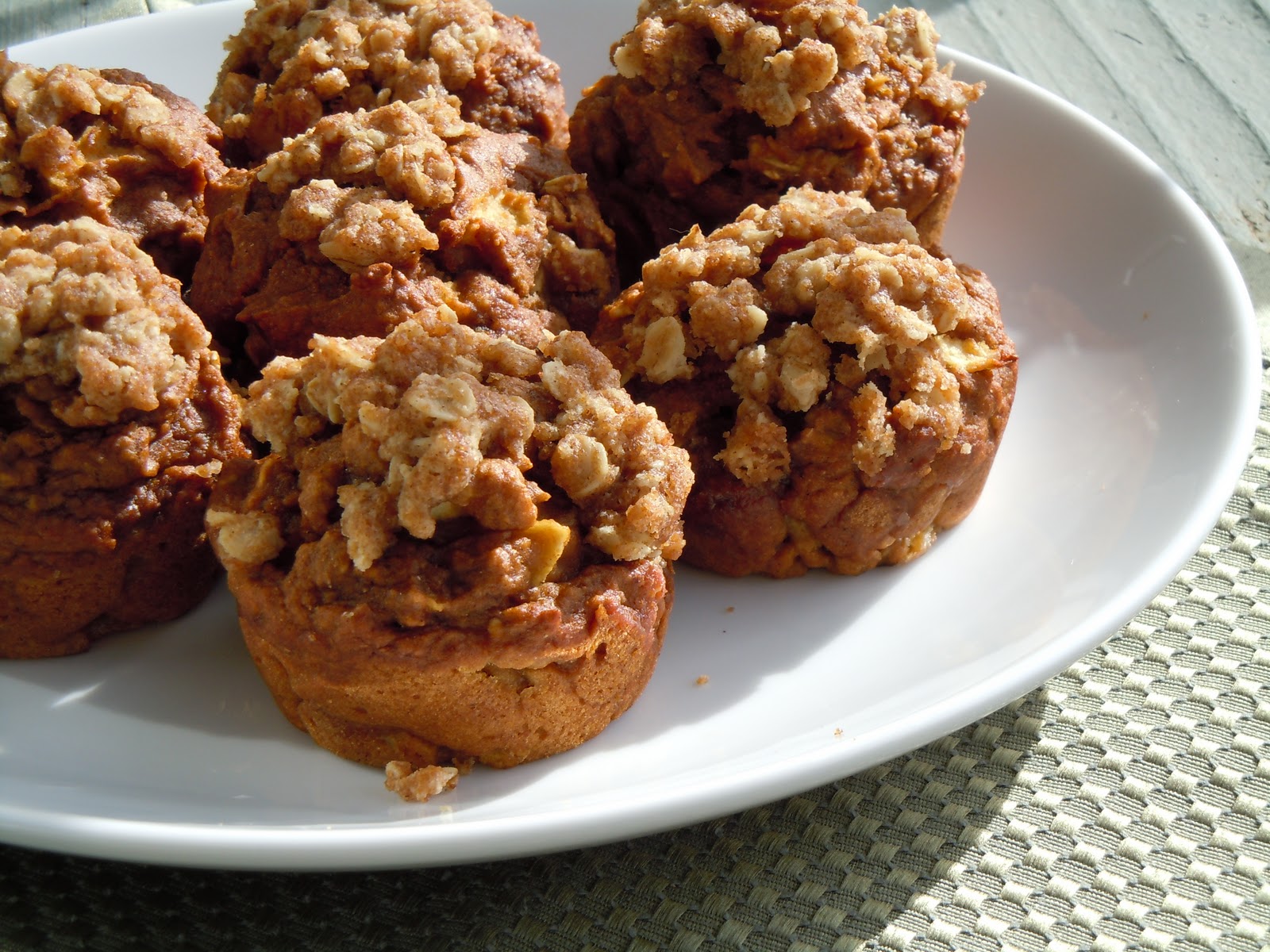 Perfectly Imperfect: Pumpkin Apple Crisp Muffins