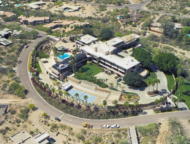 MacDaddyPaddy: The McCune Mansion