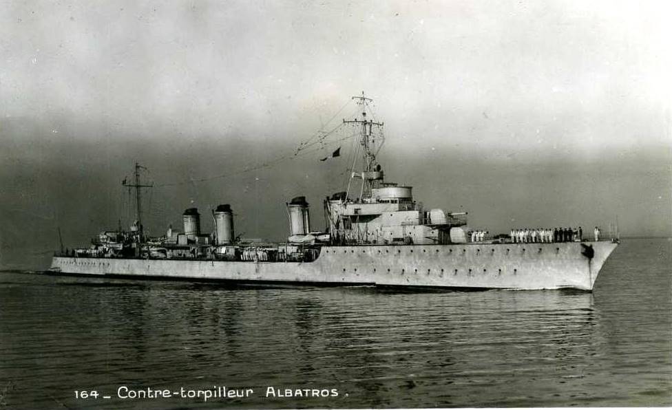 ADHEMAR: LES CONTRE-TORPILLEURS FRANCAIS ENTRE LES DEUX GUERRES MONDIALES