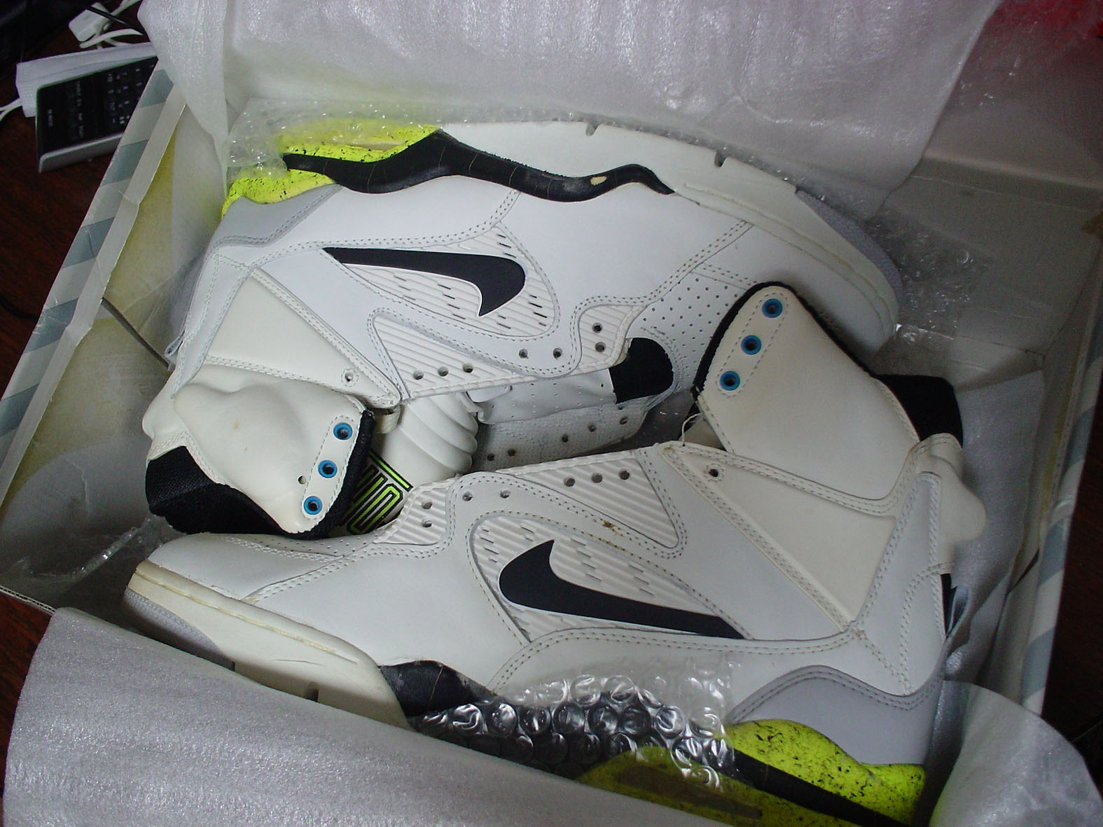 Flattophitop!: NIKE AIR COMMAND FORCE (1990)