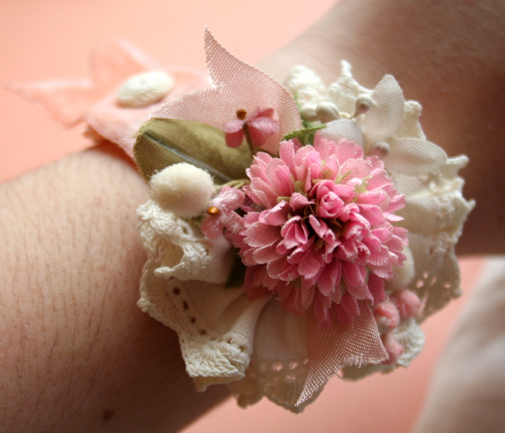 the adventures of bluegirlxo: artful thursdays #13....vintage wrist ...
