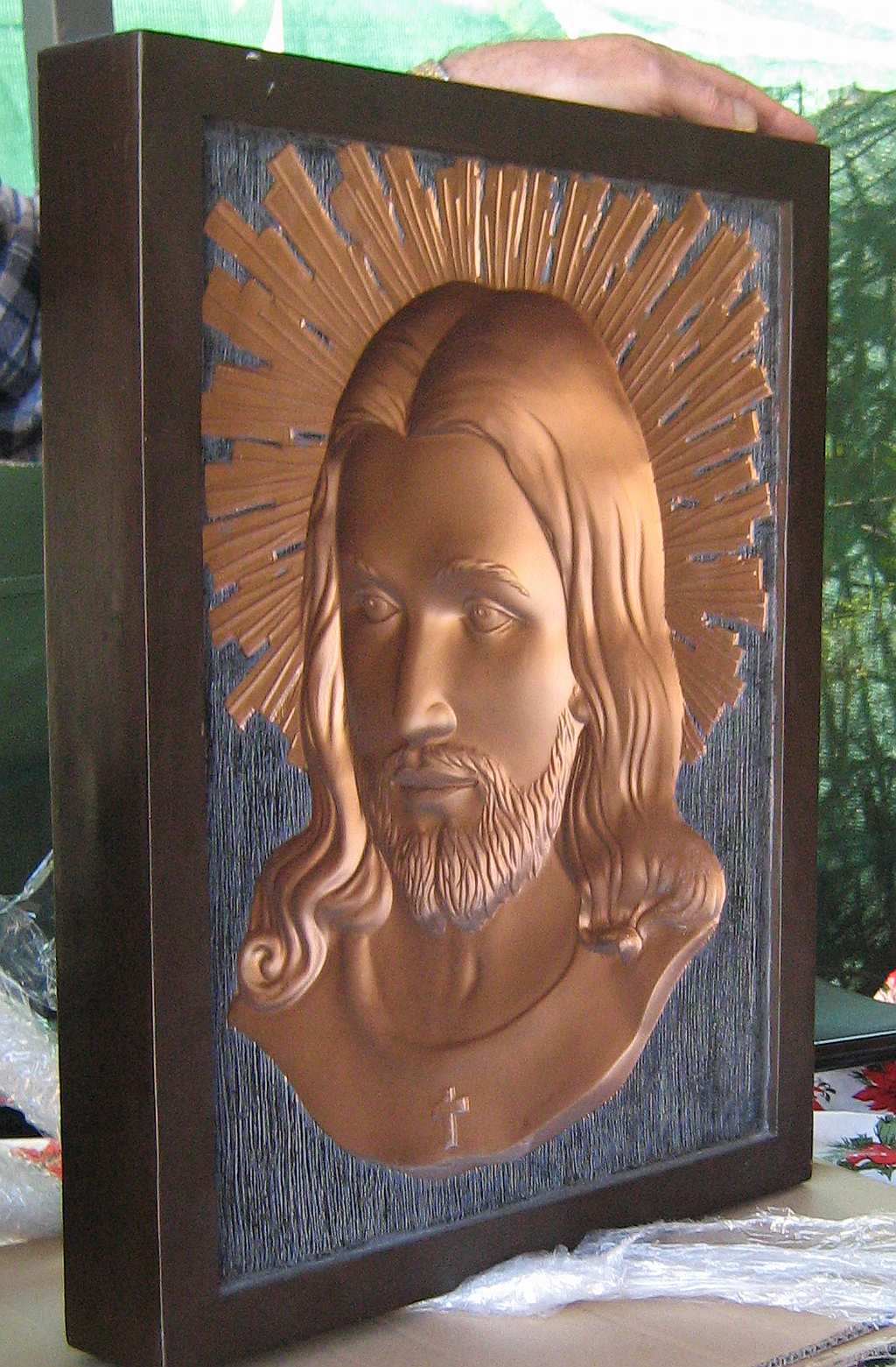 Wool 'n' Wood: Art in Relief or Tromploy