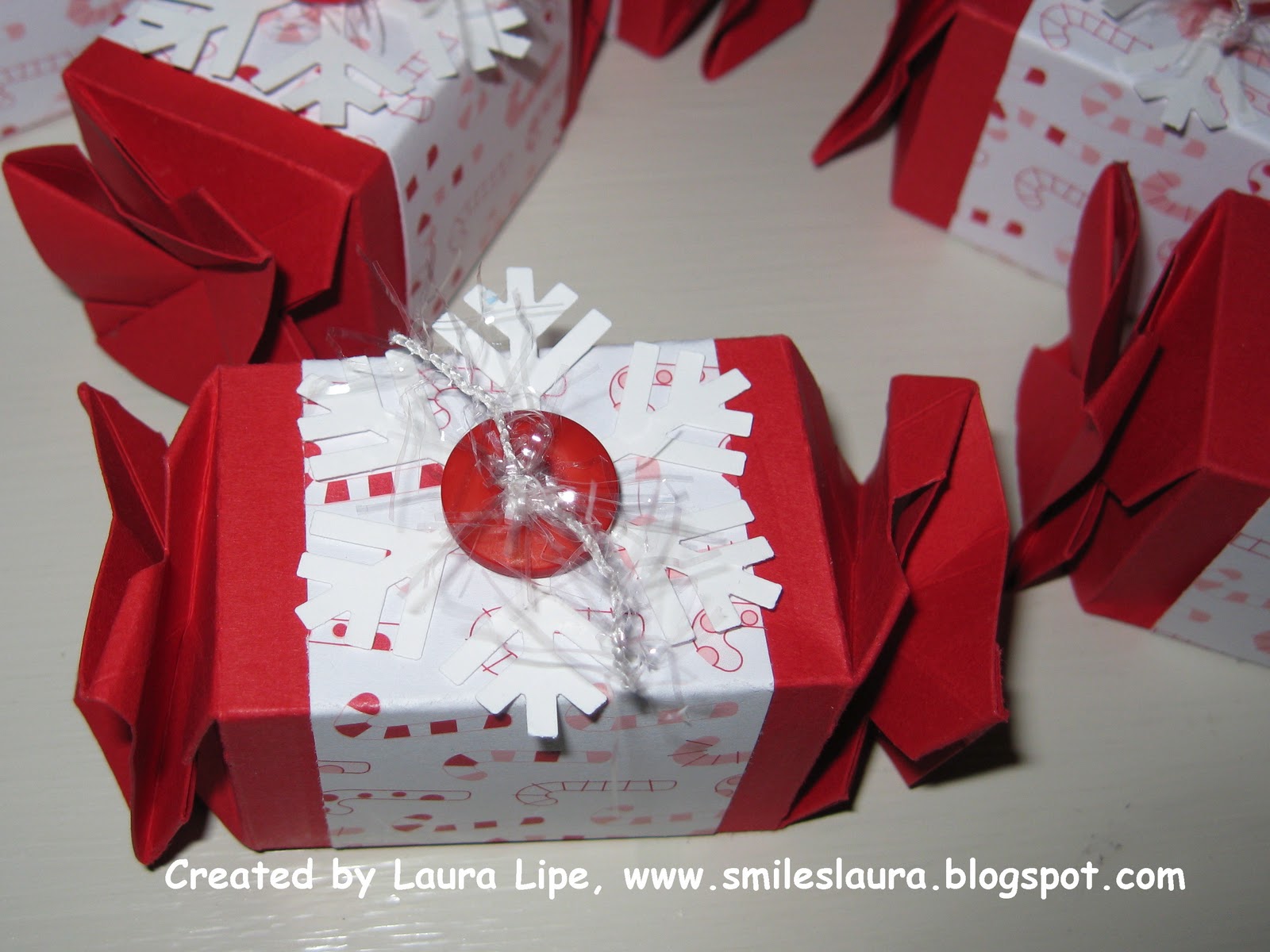 Smiles, Laura: Another Candy Wrapper treat....