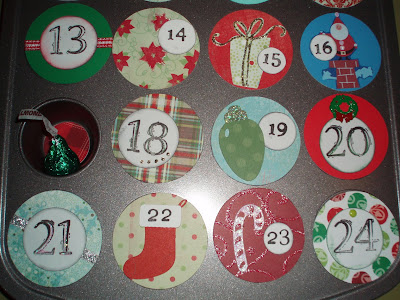 Lipstick and Laundry: Christmas Countdown {muffin tin}