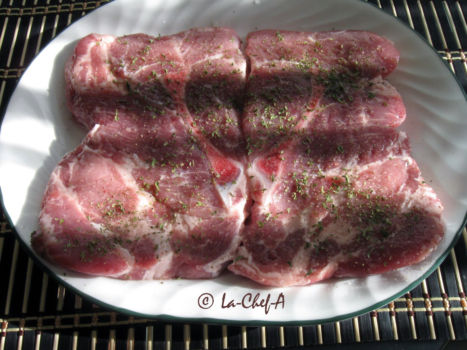 La Chef-A: CEAFA DE PORC LA GRATAR CU LEGUME