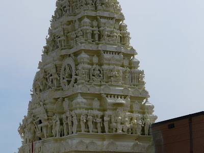 Bailey's Buddy: A Hindu Temple in Iowa/Beautiful Iowa