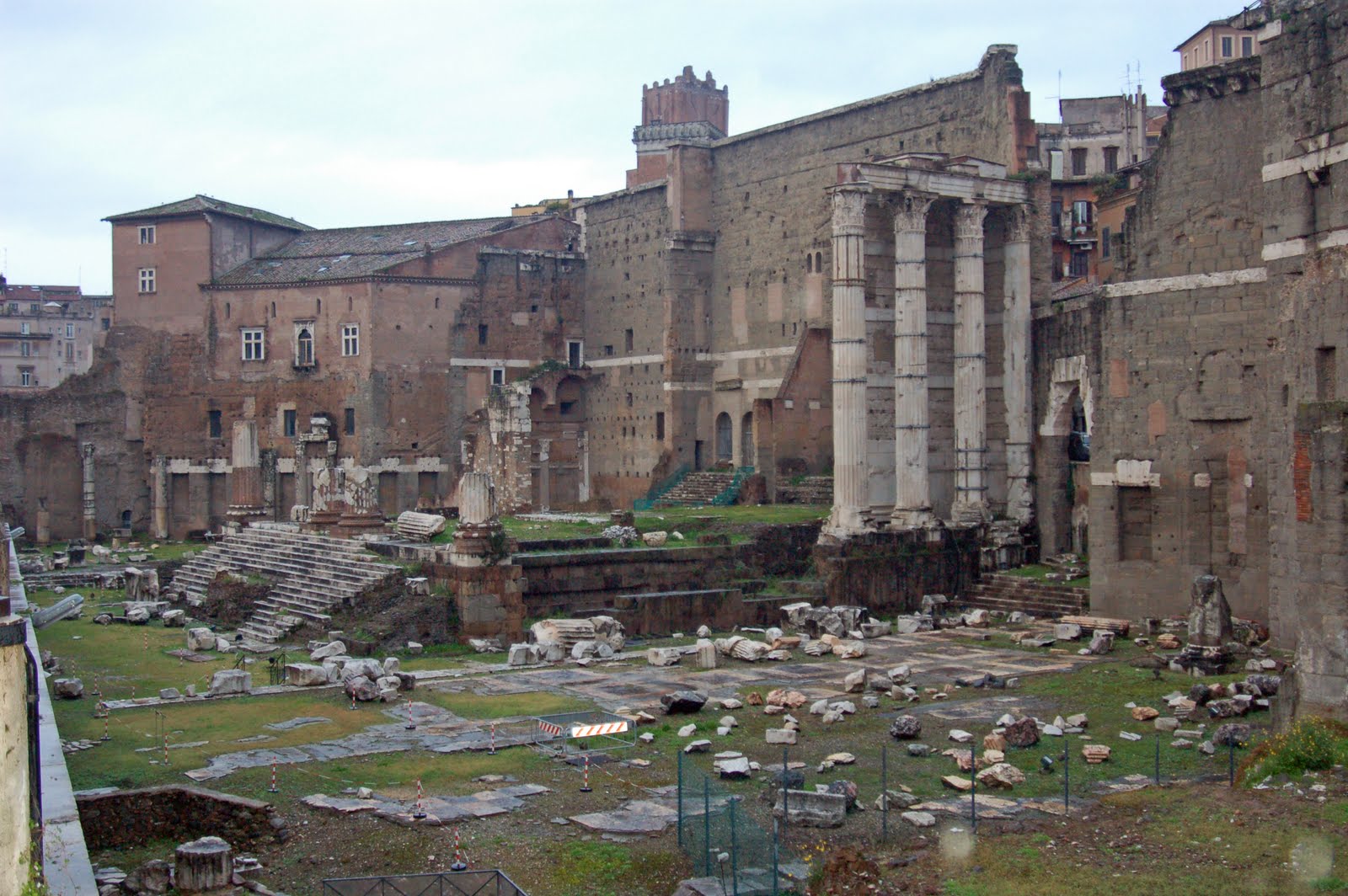 Dirt.Dimples. Dandelions: Rome