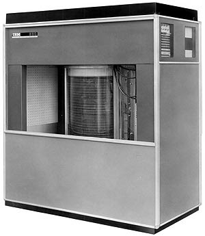 El mentado blog: Nuevo disco duro de 5MB. IBM 305 RAMAC