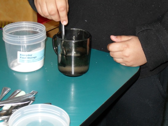 Room 2 - Turuturu School: Dissolving Salt, Sugar and Sand in Water.