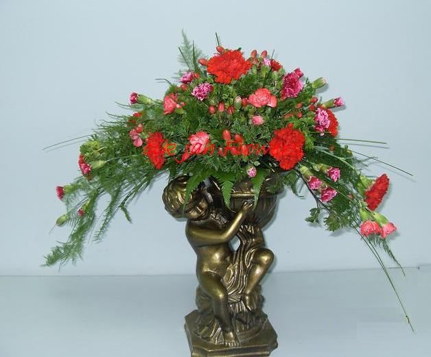 .. cikjahonlineflowers: The Different Looks of 'Crescent' Design