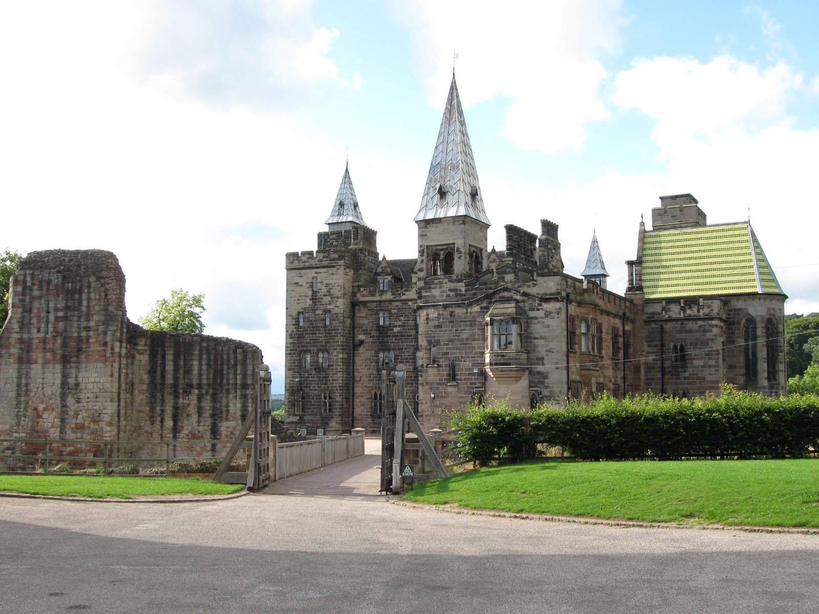 The Blains' England Manchester Mission: Out in the Country and a Castle!