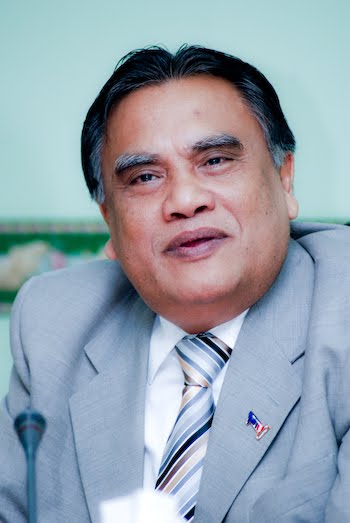 Titiwangsa Kini...: TAHNIAH!!! - Datuk Aziz Jamaluddin