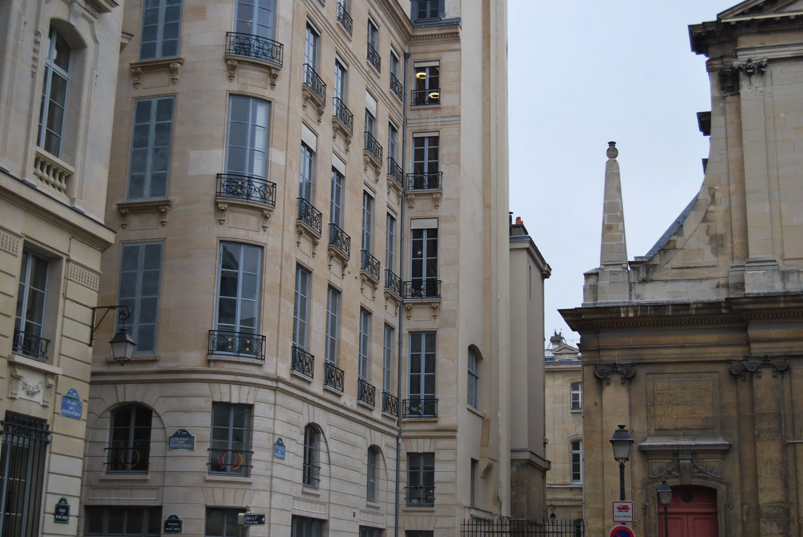 rue pestalozzi: le sentier à paris 2 / le sentier in paris 2