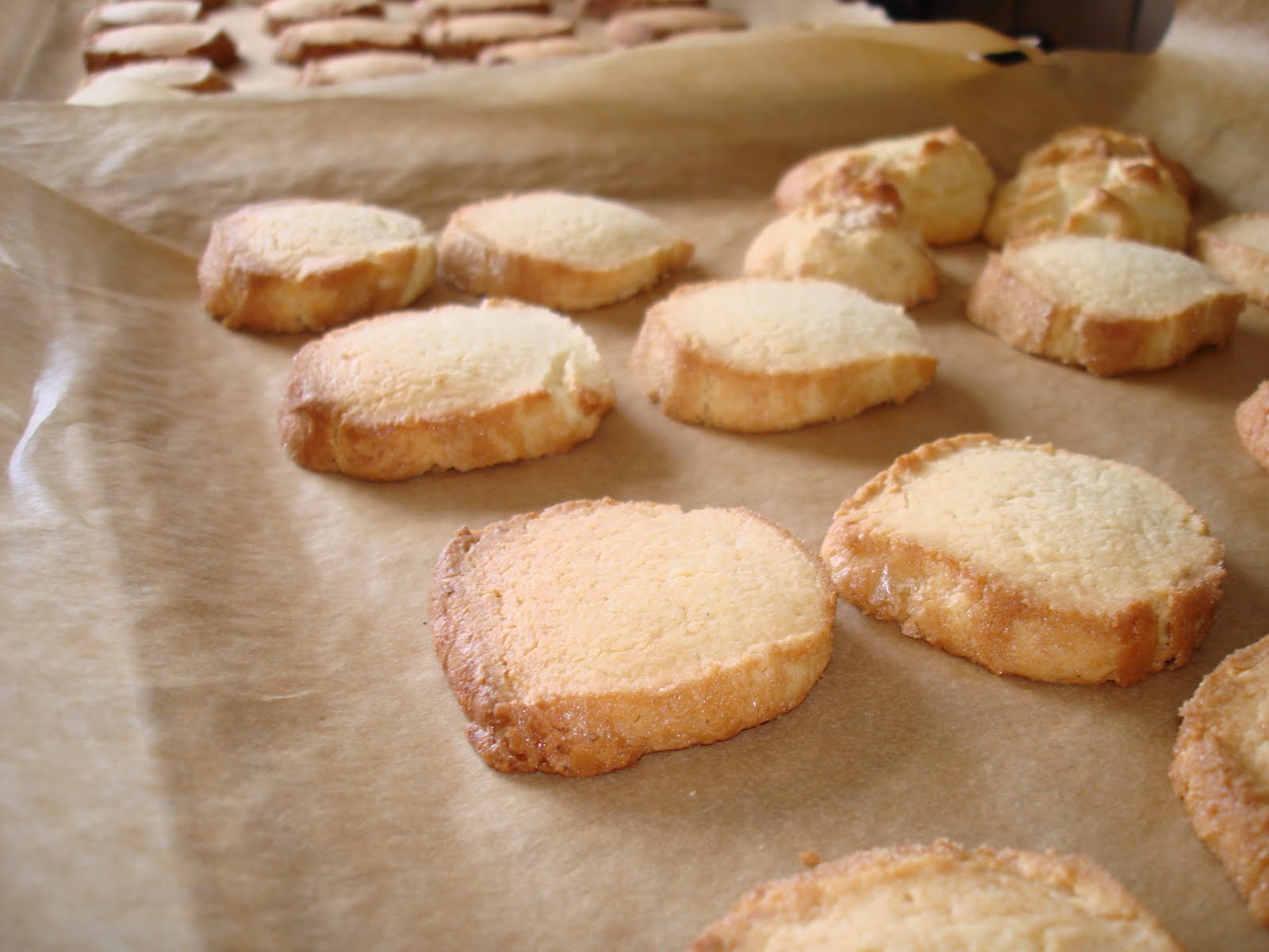 Babaduck: Sugar-dusted Wedding Cookies