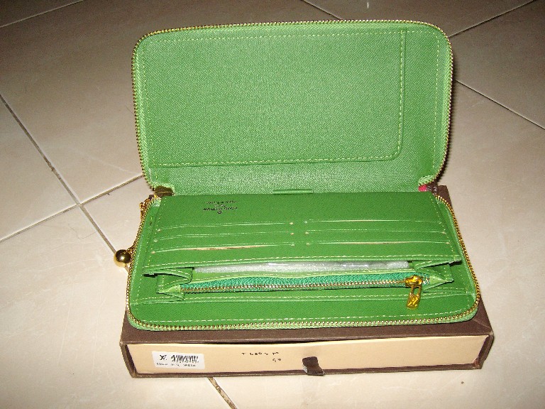 Jual Grosir Dompet Wanita Import KW1 (Korea Hongkong) Harga Rp 110000 ...