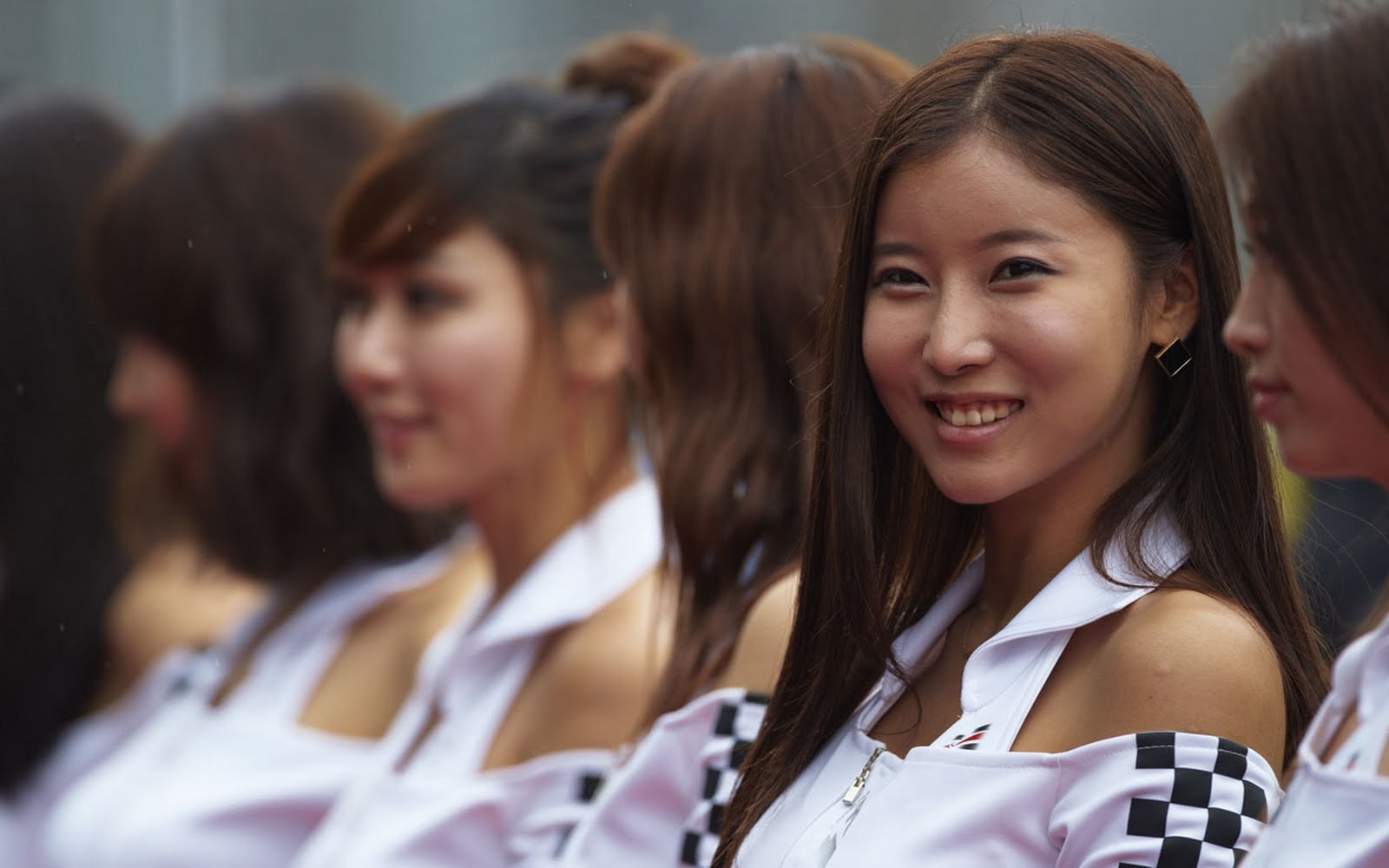 2010 KOREAN GP: GIRLS IN YEONGAM - FORMULA 1