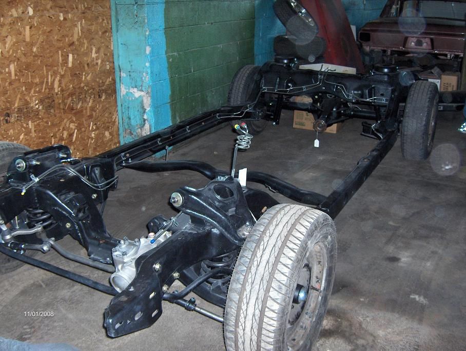 Fun questions about early 70's behemoth wagons (tire, purchase, engines ...