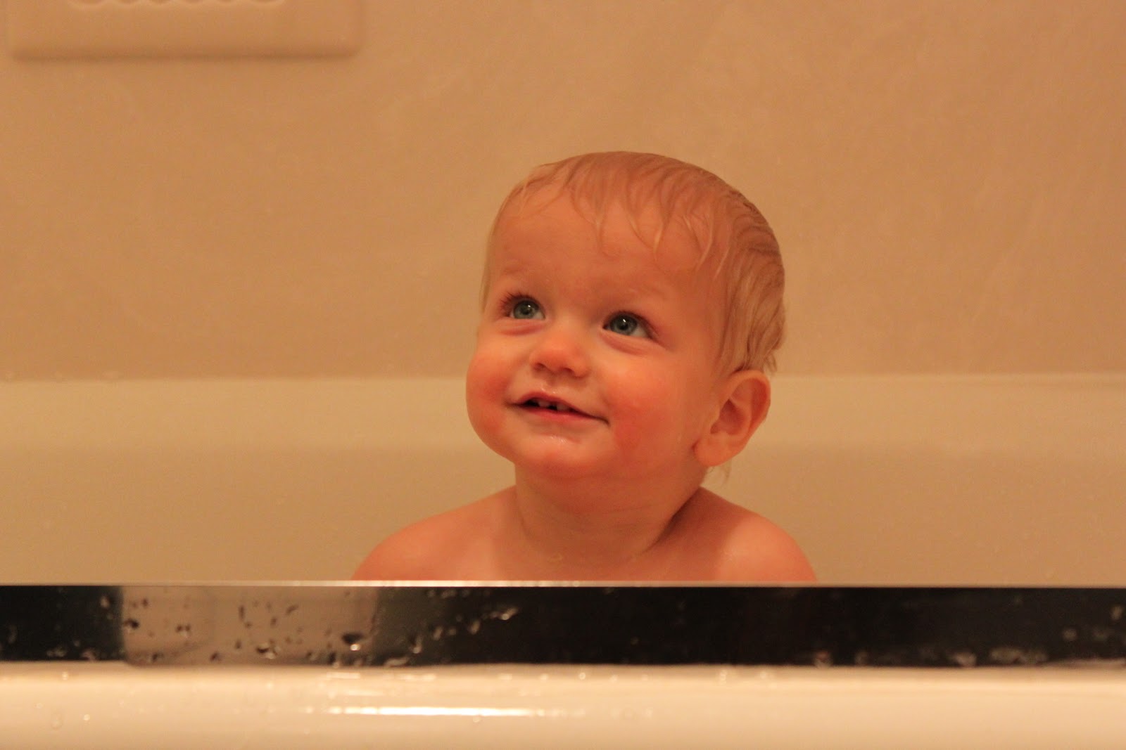 Baby Durso: Bath time fun