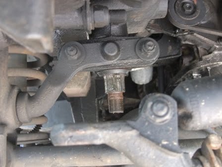 Land Rover 200 Tdi Defender owner: Replacing the Steering Box drop arm ...