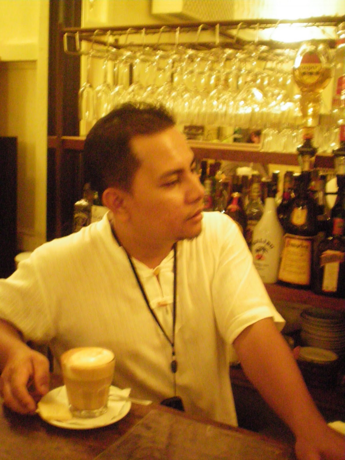 Straits Club Restaurant and Bar at Temple Tree: A Coffee at Straits ...