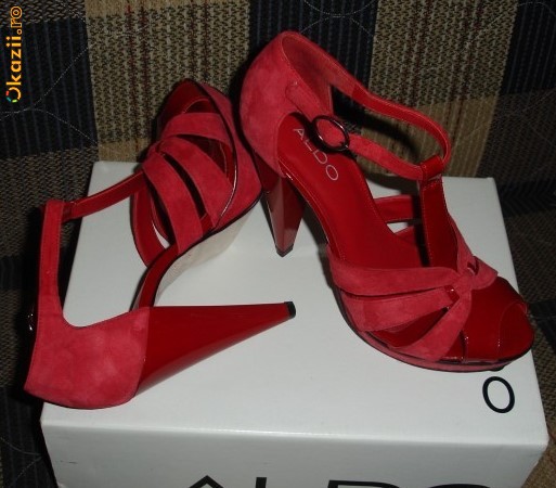 Magazin okazii: SANDALE ALDO, ROSII CU TOC DEOSEBITE LA PRET DE CRIZA!