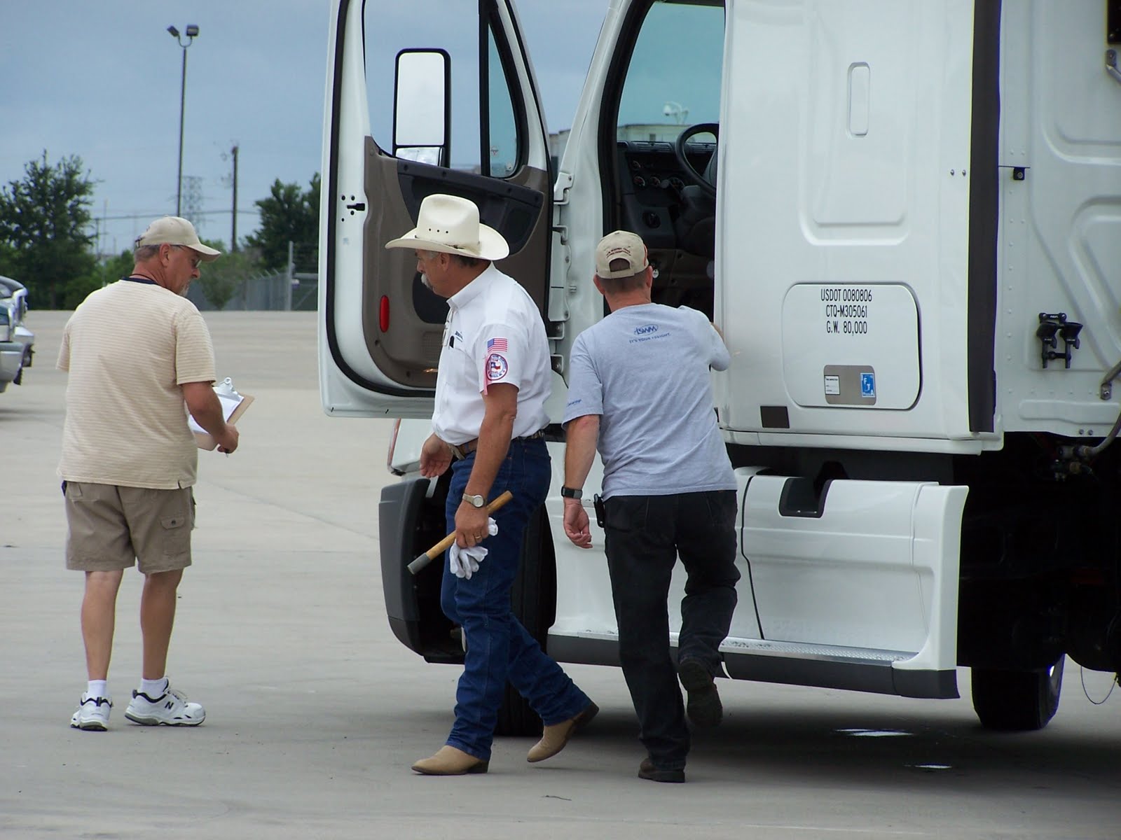 Underdog's Utterings: Truck Driving Rodeo