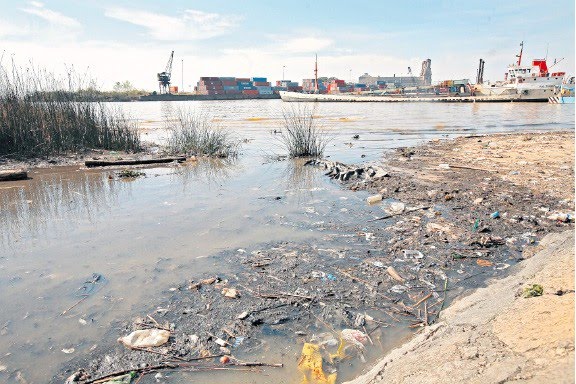 la8deliniers: La contaminación del Río de la Plata