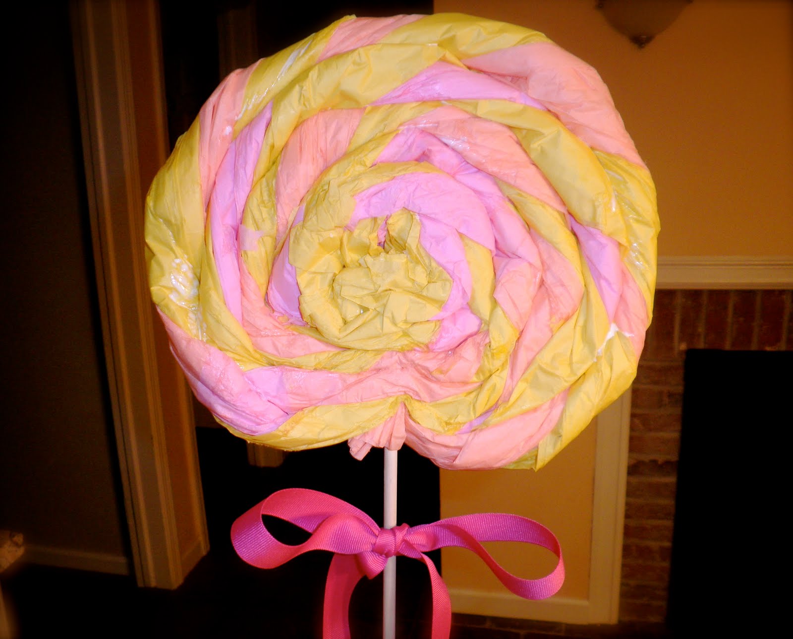 My Leisure... My Life: Giant Lollipop Tutorial