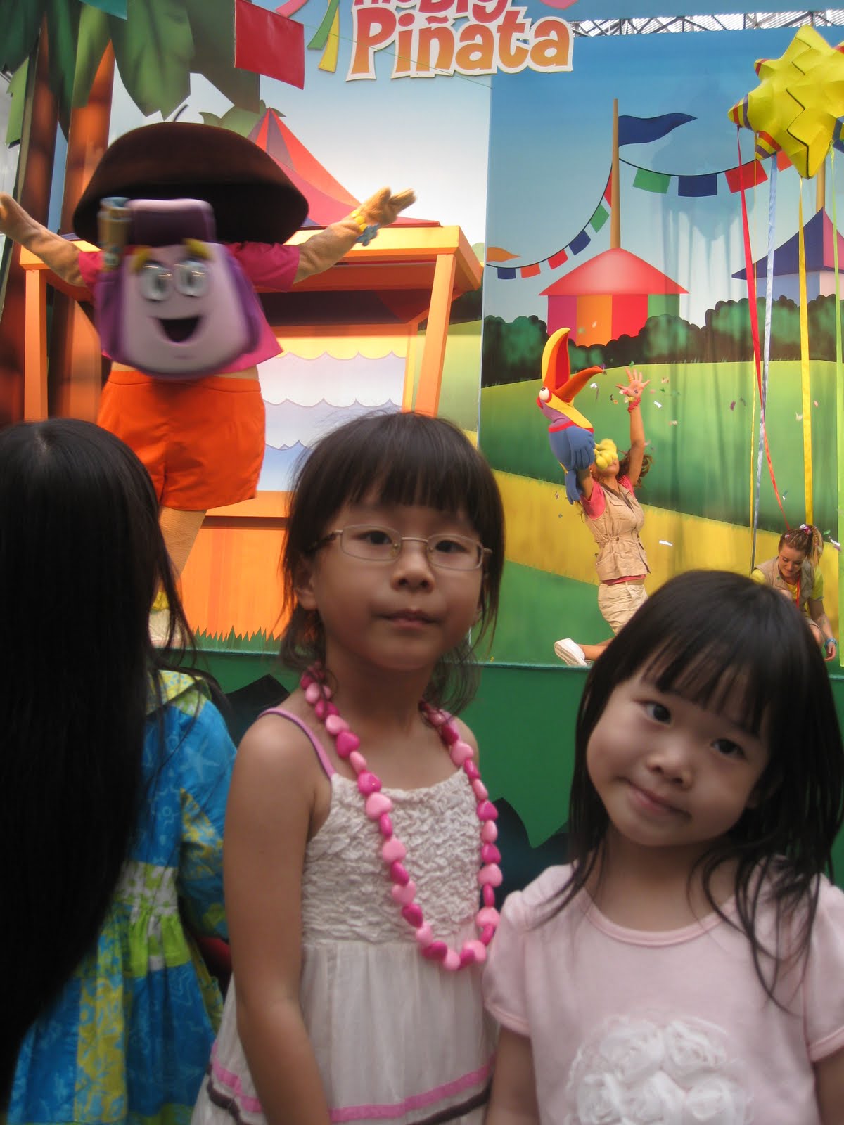 Dora - The Big Pinata Show @ Raffles City